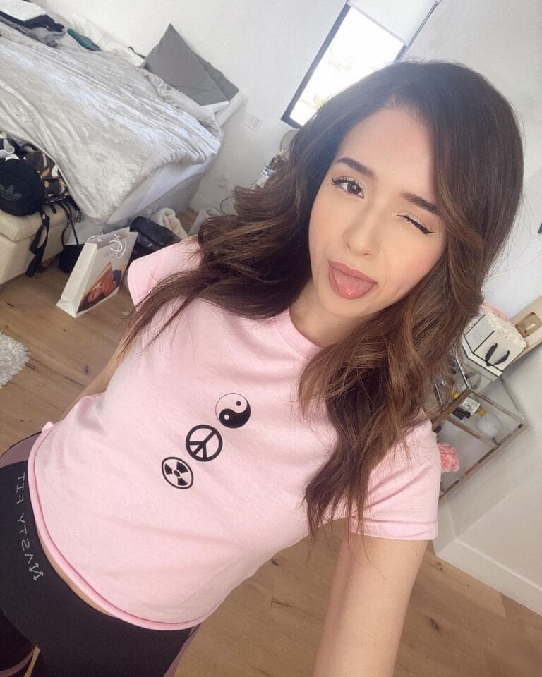 89 Sexy pictures of Twitch Streamer Pokimane - I Need Medic