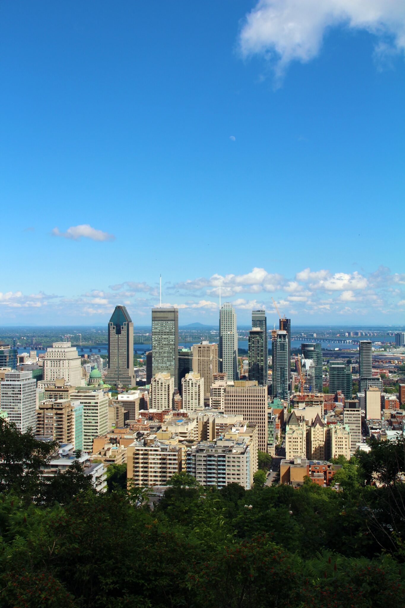 Exploring Time in Montreal: A City that Blends History and Modernity ...
